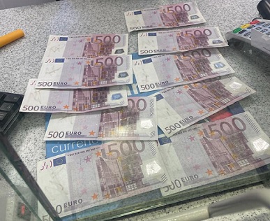 Man accuses Sterling Bank of giving him fake 5000 Euros - MicroSecondNews