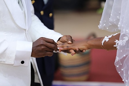 Bridesmaid is set to marry her friend’s ex-husband - MicroSecondNews