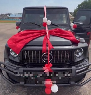 Actress Regina Daniels receives luxury G-Wagon from man - MicroSecondNews
